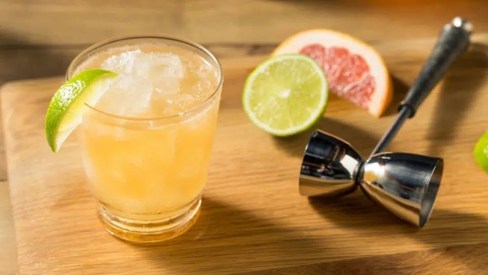 A Guide to Grog - Recipe & History Cocktail Recipe & History | Cocktail ...