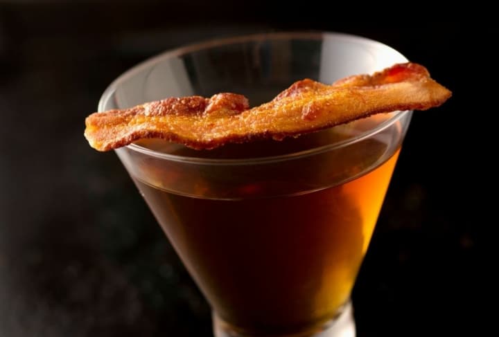 How to make Bacon fat-washed Bourbon | Cocktail Society