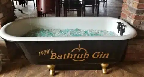 What is Bathtub Gin? Our Expert Guide to Compound Gin | Cocktail Society